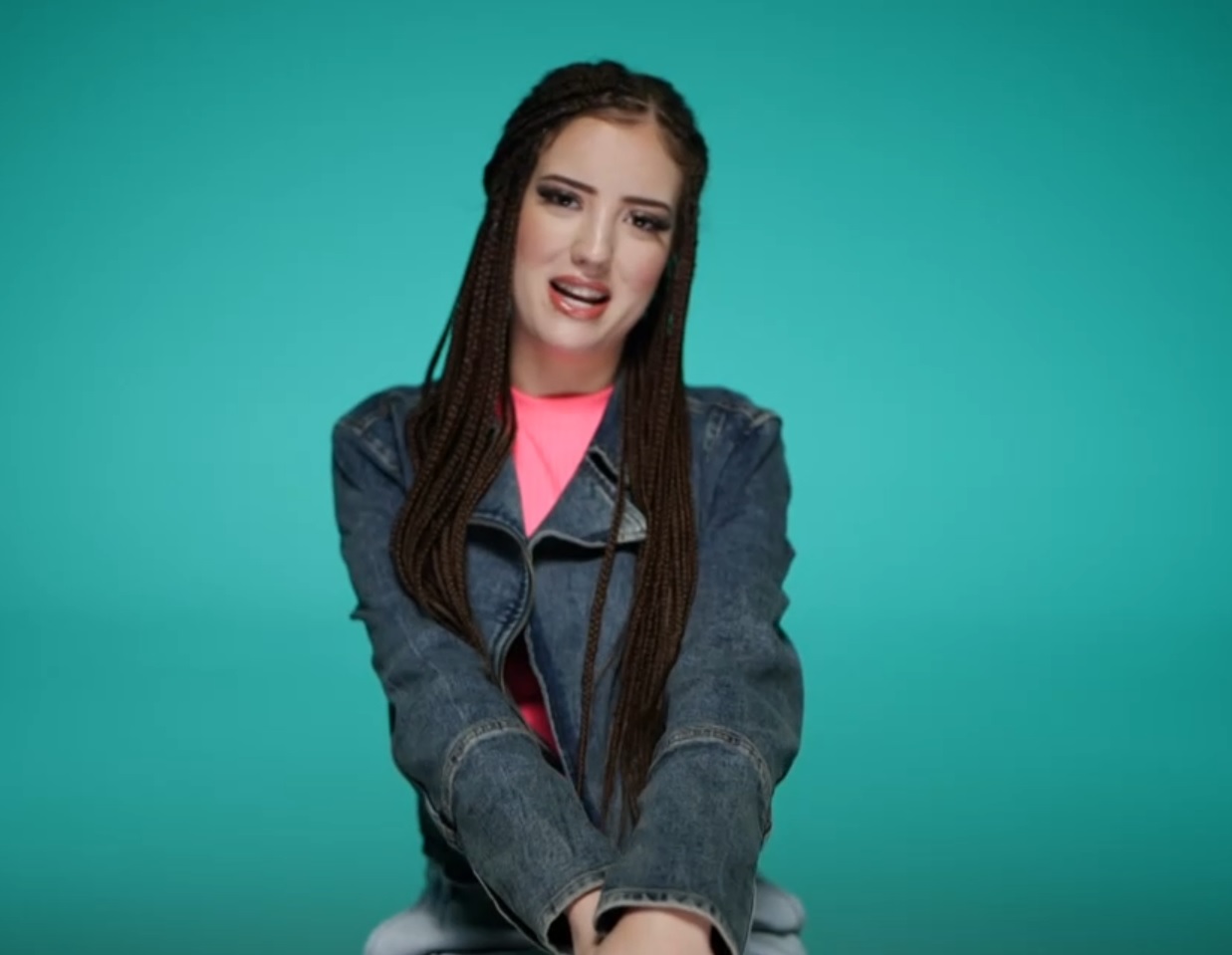 VV Bibi telefonján iszonyúan pajzán dolgok vannak – ebbe sokan bele ...