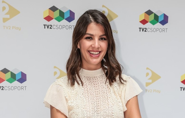 Ördög Nóra csipkés fehérneműre vetkőzött, az intim képétől még a Mount ...