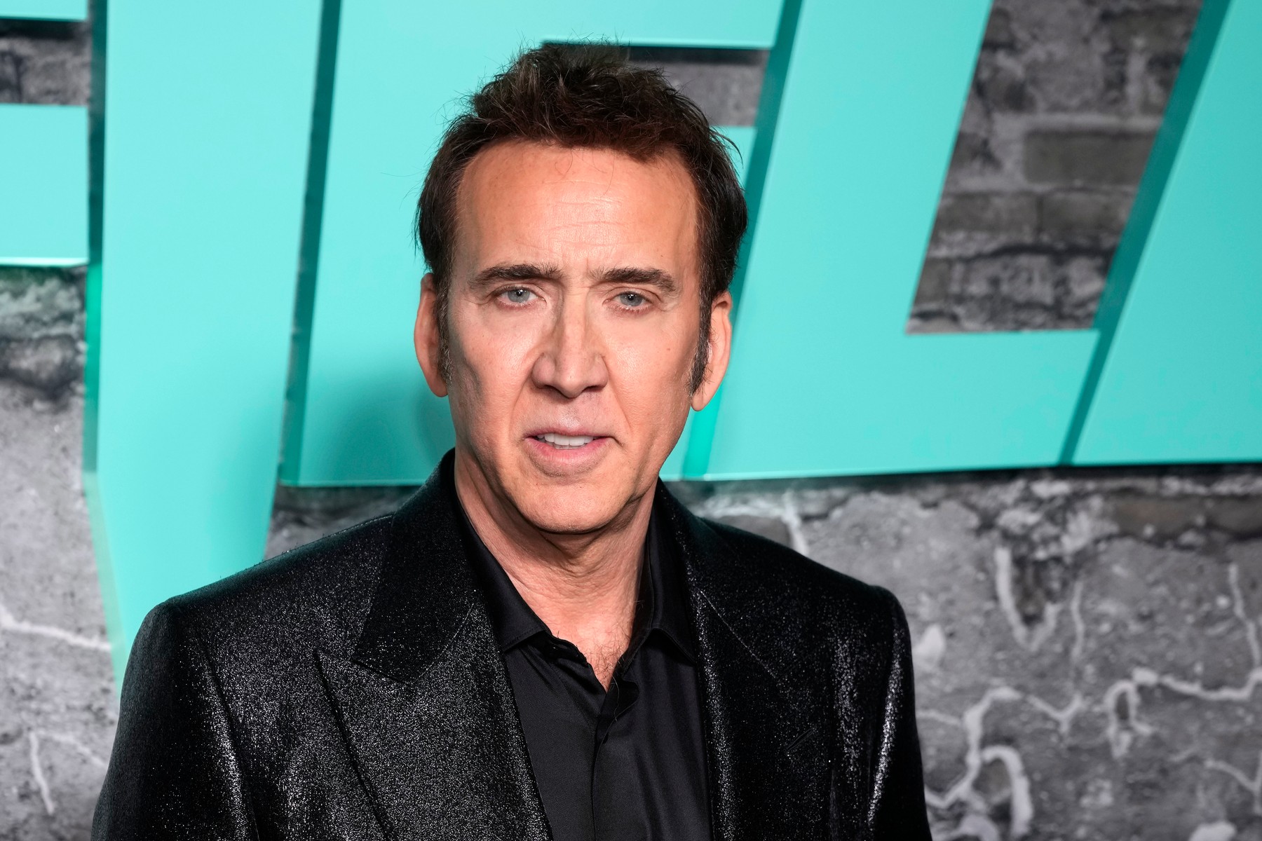 Felkavaró lesifotó terjed a kopasz, pocakos Nicolas Cage-ről - mi ...