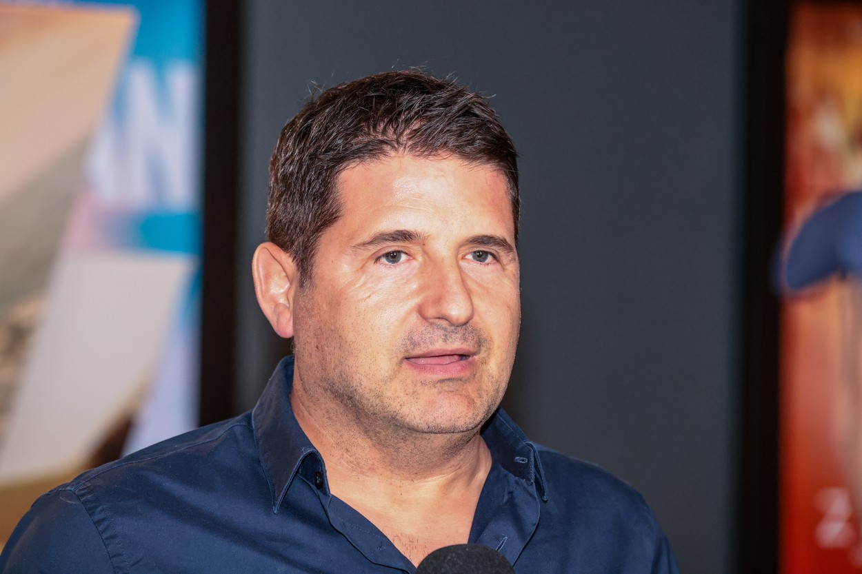 Hajdú Péter bődületesen hatalmas pénzt keres a beköltözős műsorával ...