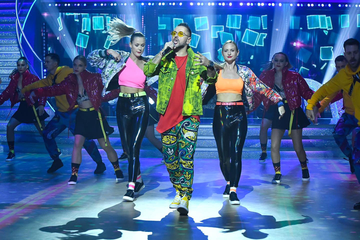 Szteroidkúrát kap a kórházba kerülő koronavírusos Majka – videó ...