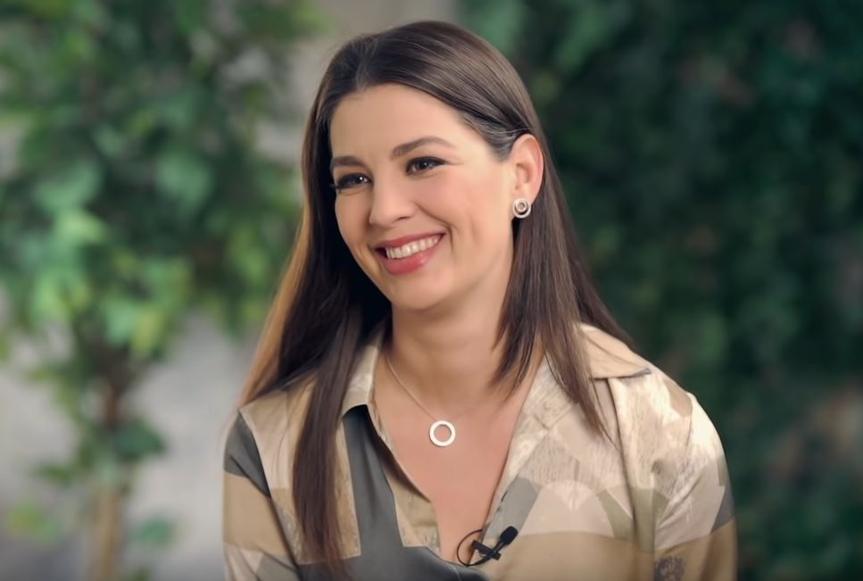 Ördög Nóra bevállalta: csipkés fehérneműben mutatta meg a formás testét ...